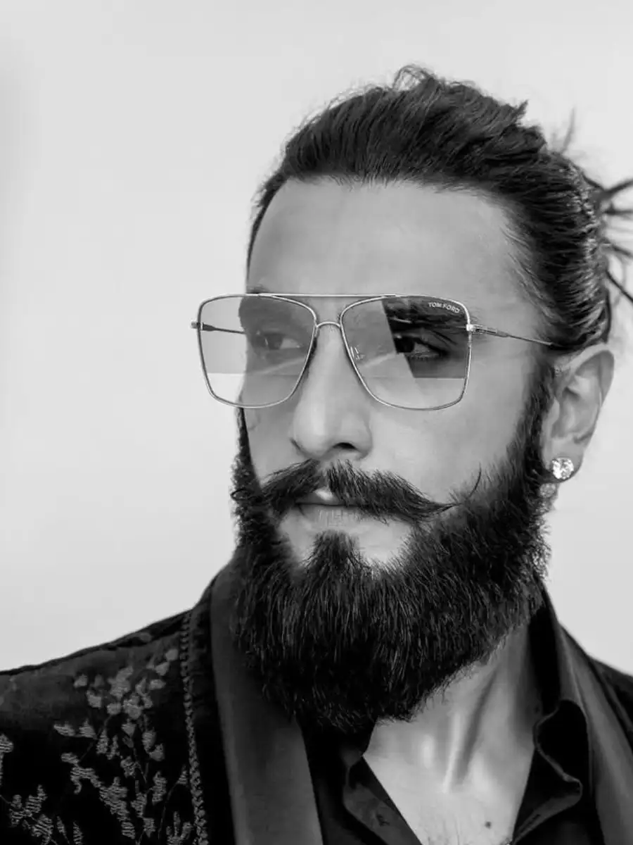 Bollywood’s Style Icons: Fashion Secrets of Your Favorite Celebrities ...