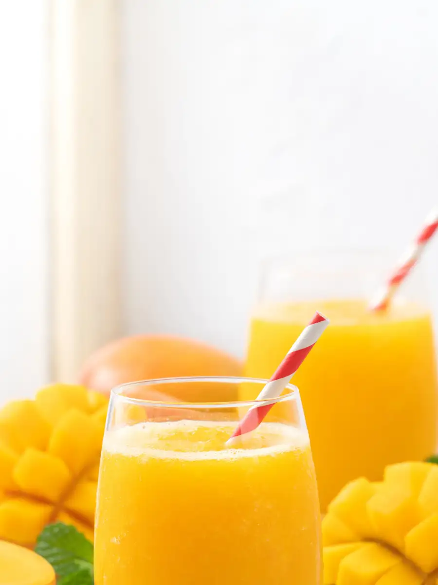 8 refreshing mango drinks to beat the summer heat | EconomicTimes