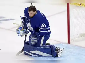 Anthony Stolarz hospitalized after hit by Sam Bennett in Maple Leafs ...