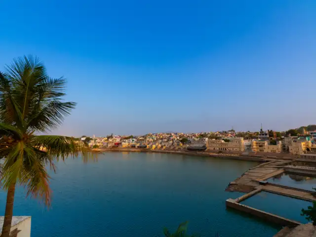 Pushkar Lake – Rajasthan - 6 most beautiful lakes in India you must ...