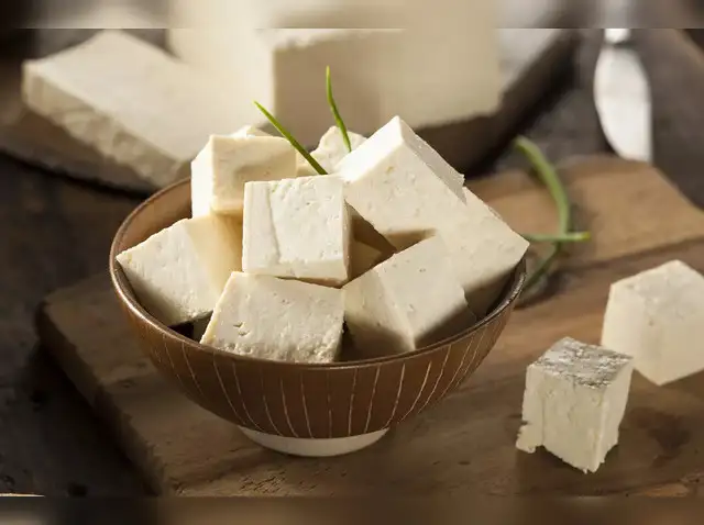 Top 6 foods to strengthen bones and joints - Dairy products | The ...