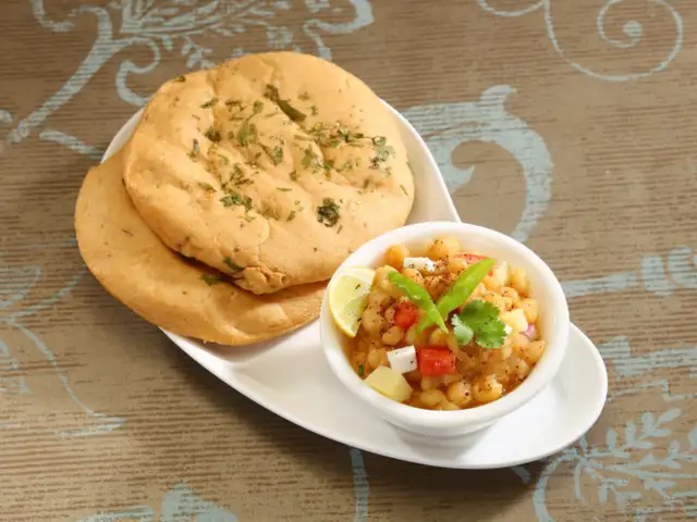 Amritsar – Kulcha - 8 iconic street foods from different Indian cities ...