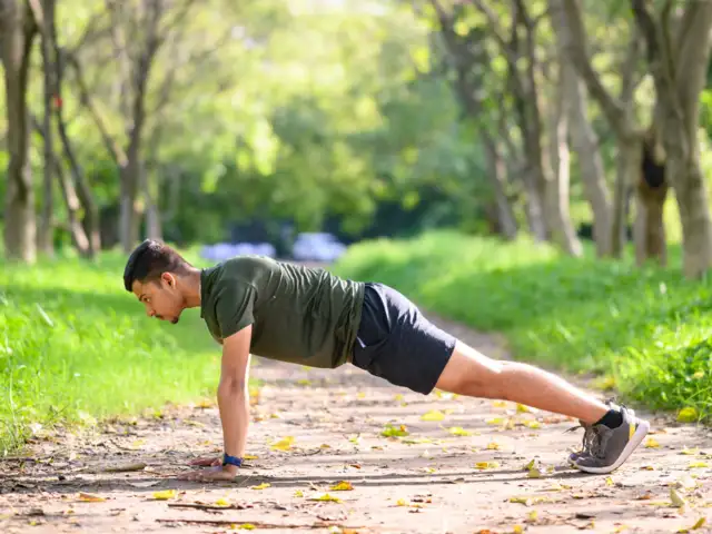 6 powerful benefits of doing push-ups daily for strength, fat loss ...