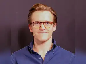 Astronomer's interim CEO Pete DeJoy reacts to viral Andy Byron-Kristin ...