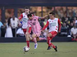 Lionel Messi exits Inter Miami match with apparent hamstring injury ...