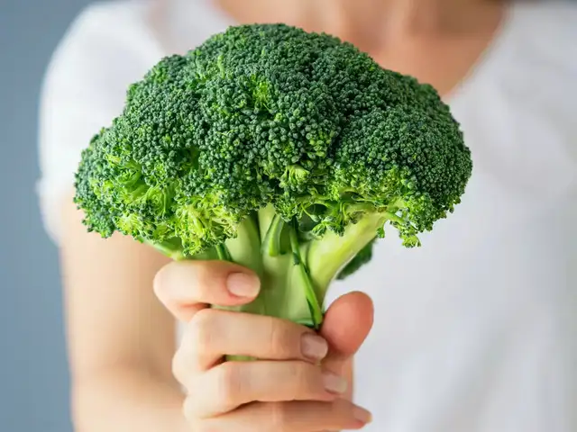 broccoli side effects: Is Broccoli always healthy? 6 side effects you ...