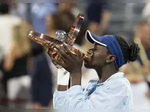 Teen sensation Victoria Mboko stuns Naomi Osaka to win maiden WTA title ...