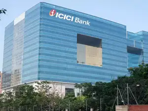 ICICI Bank shuns the mass, bets on the rich - The Economic Times