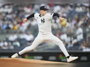 Yankees crush Twins with four-home run barrage - The Economic Times