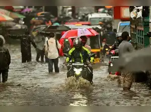 IMD forecasts heavy rain, thunderstorms across Andhra Pradesh until August 19 - The Economic Times