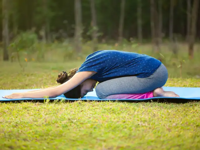 8 yoga poses to Instantly relieve stress and improve flexibility ...