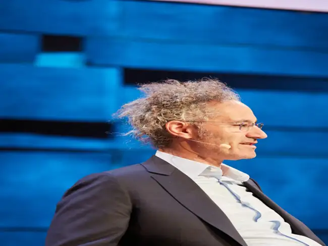 pltr stock: Palantir stock tanks 9%, falling for a fifth straight day ...