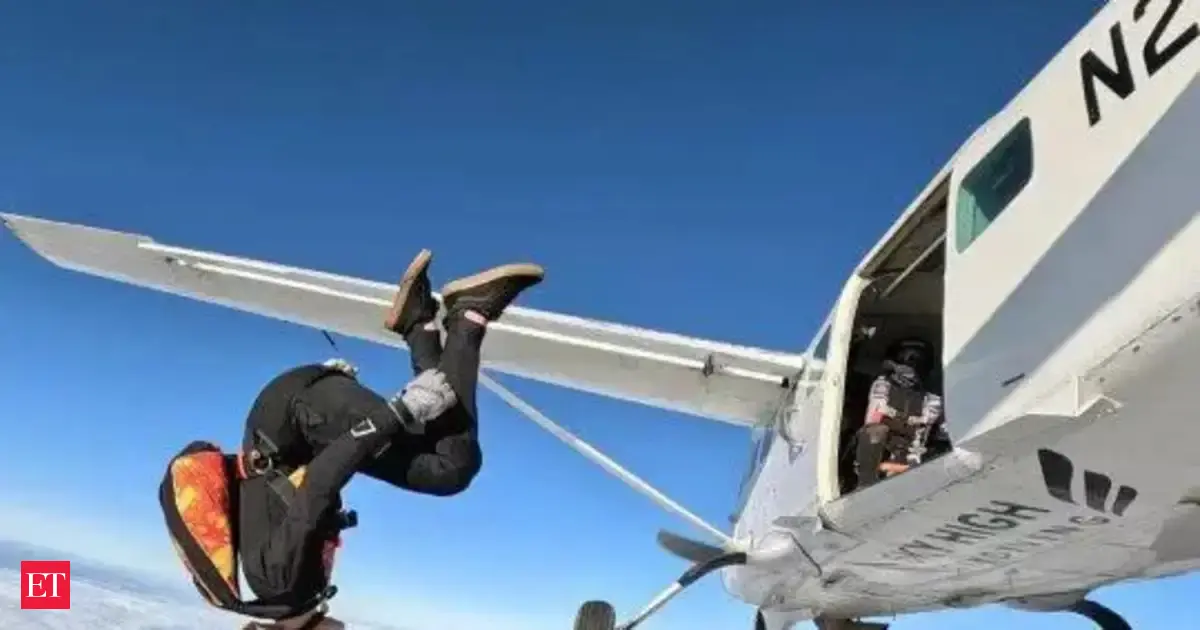 skydiver dies suicide: 32-year-old skydiver Jade Damarell dies in ...