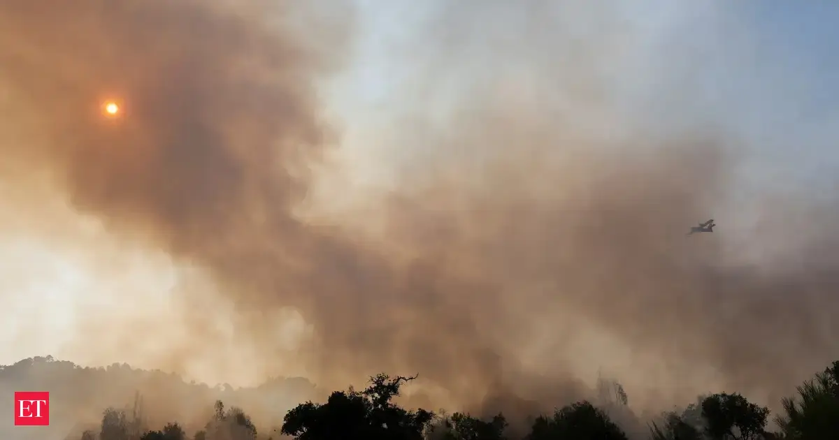 Pickett fire near Calistoga, California: Evacuations and latest updates ...
