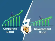 Corporate bonds vs. government bonds: Finding the right balance for ...