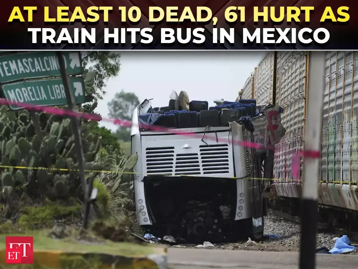 Mexico tragedy: Freight train slams into a bus in Atlacomulco, kills at ...