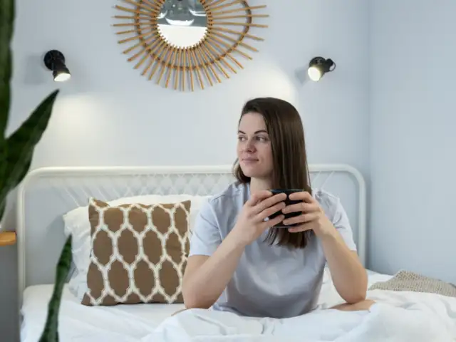7 amazing benefits of drinking turmeric milk before bed every night ...