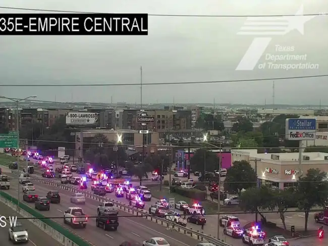 dallas ice facility shooting: Dallas ICE facility attacked as rooftop ...