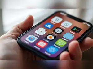 iOS 26 lock screen customization: How to customize your iPhone lock ...
