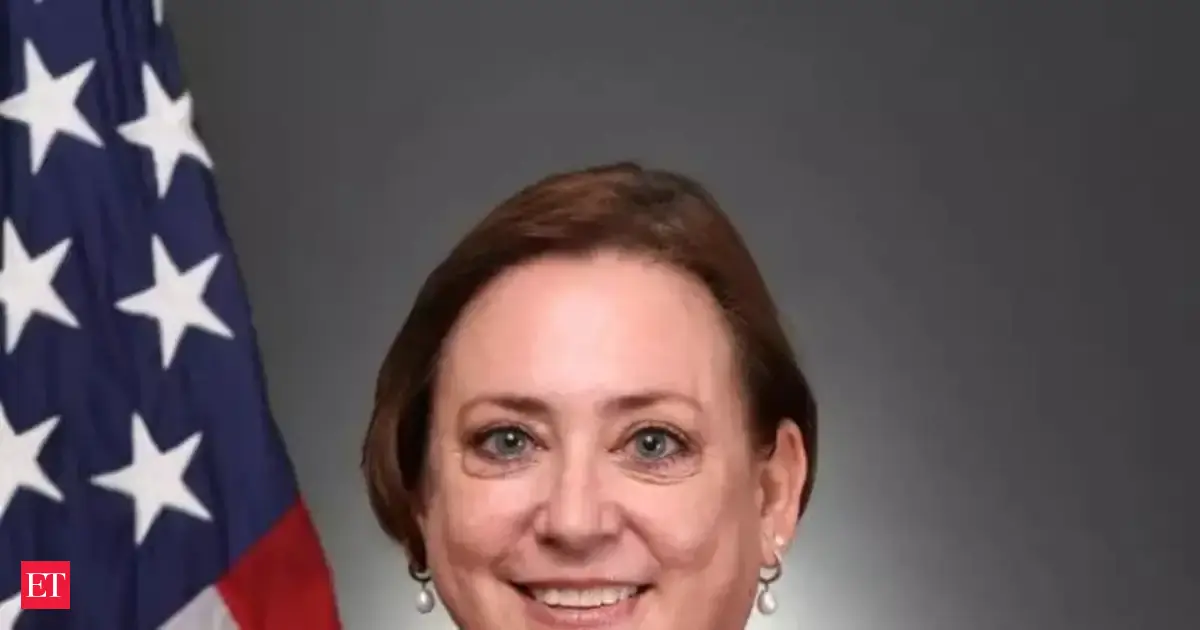 Katy Flosi, USAF Chief Master Sergeant David’s wife and a former ...