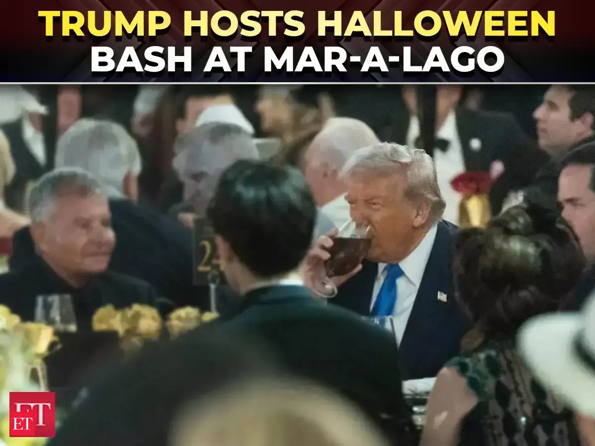 Trump holds Halloween dinner with family, cabinet members at Mar-a-Lago ...