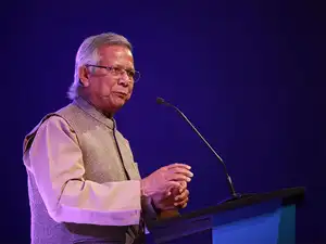 Bangladesh Chief Advisor Yunus directs armed forces to ensure security ...