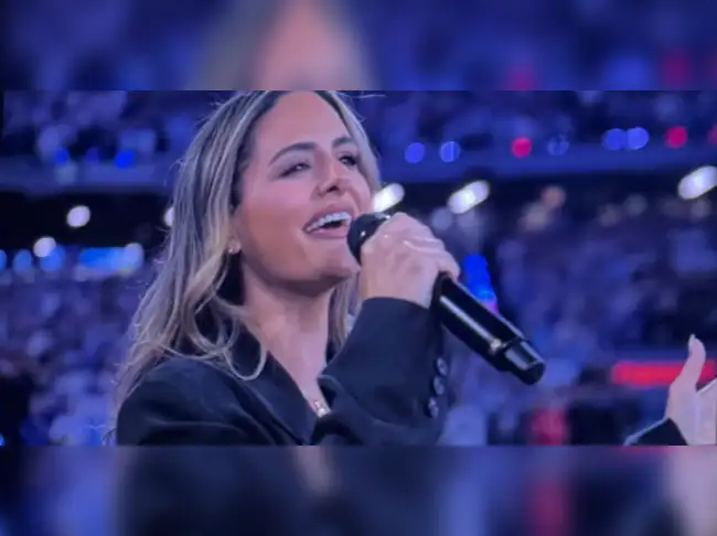 Who Is Pia Toscano? American Idol singer performs national anthem at ...