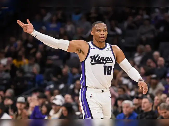 Will Richard drops 30 but Russell Westbrook's record-extending triple ...