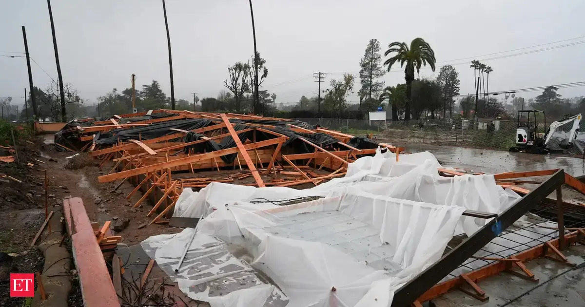 Christmas Eve storm wreaks havoc in Southern California: Flash floods ...