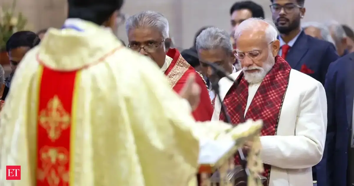 PM Modi attends Christmas service at Delhi church, greets citizens ...