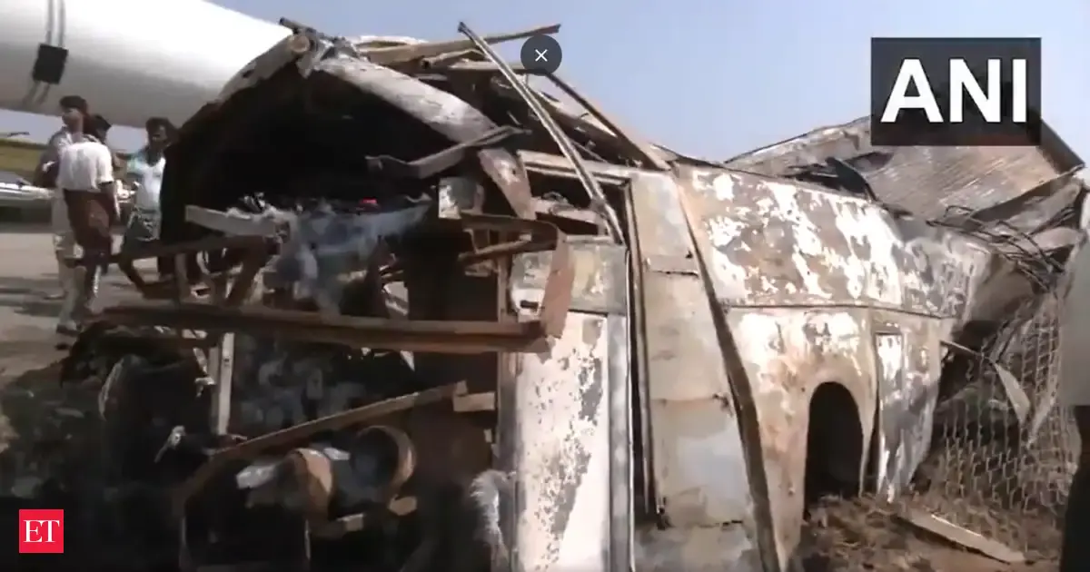 Karnataka Chitradurga bus accident: Fuel tanker jumped divider and hit ...
