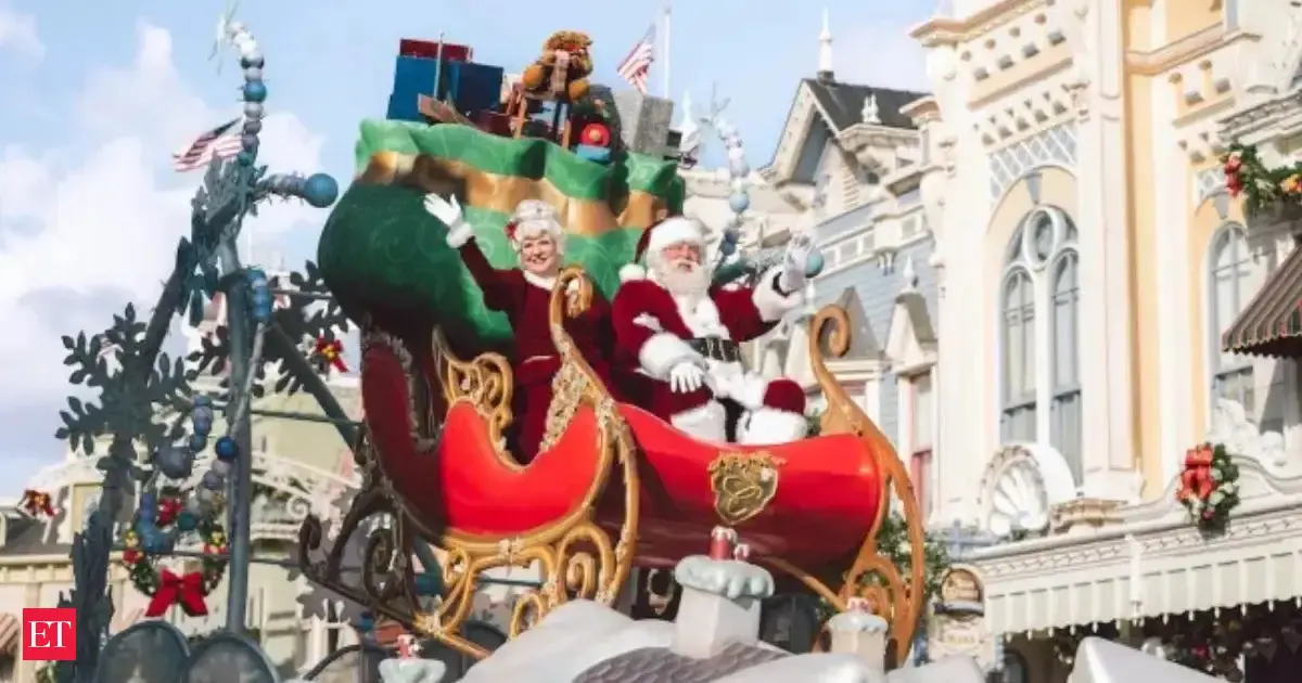 Disney Christmas Day Parade 2025 Schedule and Start Time: Christmas Day ...