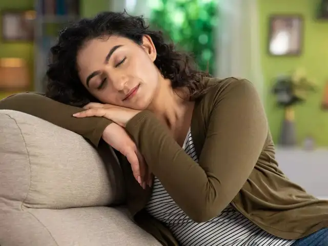 How micro-naps can change the productivity game for 9-6 office goers ...