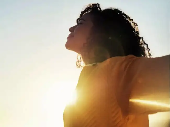 What happens to your body when you get morning sunlight? Doctor says ...