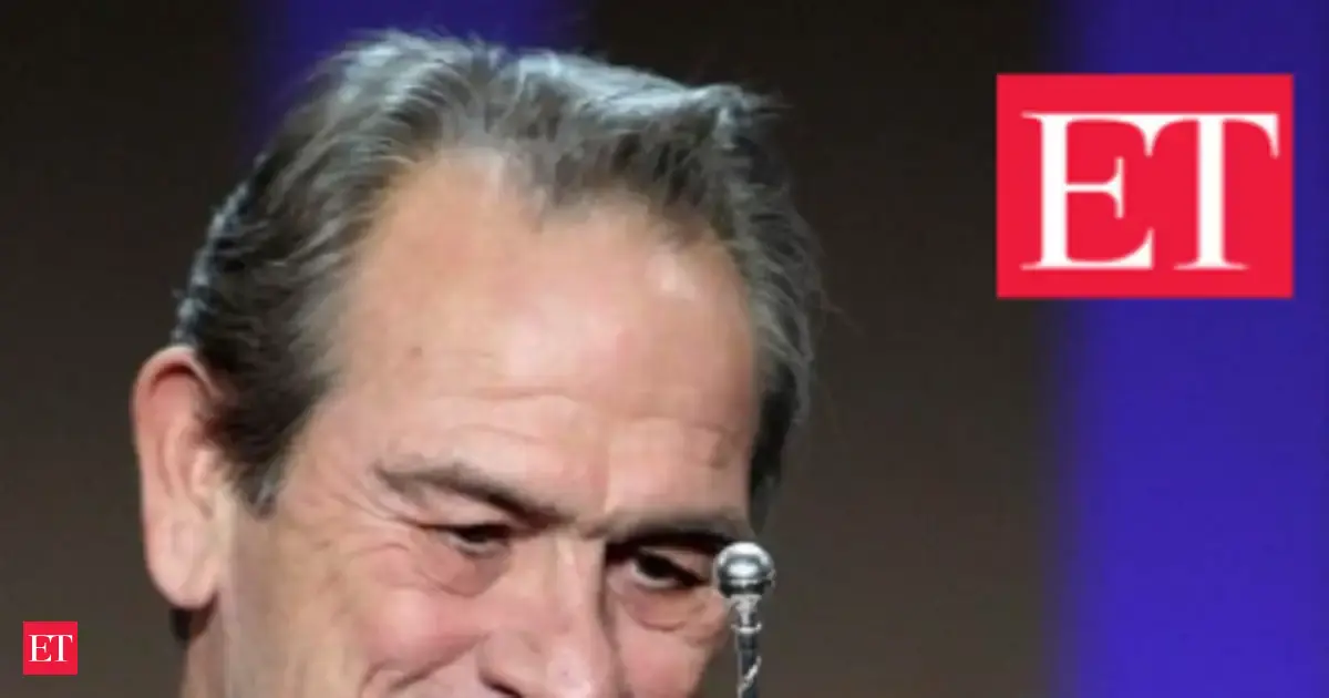 Quote of the day by Tommy Lee Jones: 'I feel pretty lucky, those guys ...