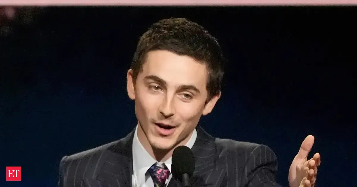 Watch Kylie Jenner smile as Timothée Chalamet says ‘I love you’ during ...