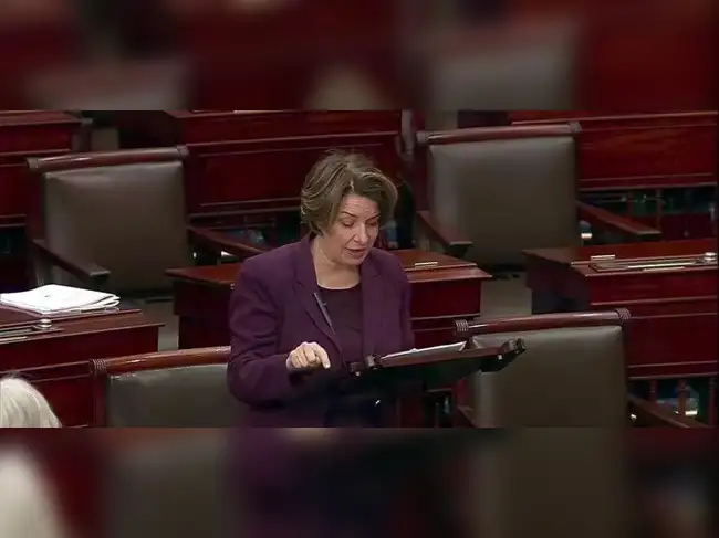 Who is Amy Klobuchar? Democratic Senator mulling to enter Minnesota ...