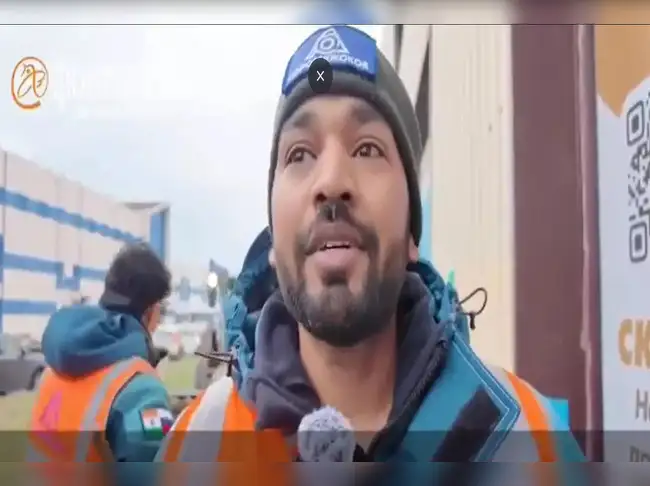 Meet Mukesh Mandal: Once a Microsoft engineer, now a street cleaner in ...