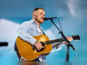 zach bryan new album lyrics: Are Zach Bryan's new album lyrics hinting ...