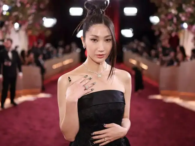 Golden Globes 2026: KPop Demon Hunters singer EJAE recalls 10 years of ...