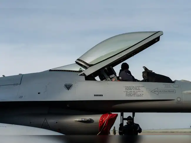 Russian S-300 missile system commander claims US made F-16 with ...