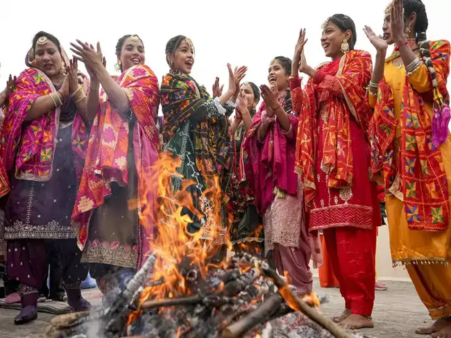 Happy Lohri 2026: 100+ wishes, greetings, WhatsApp status, messages ...