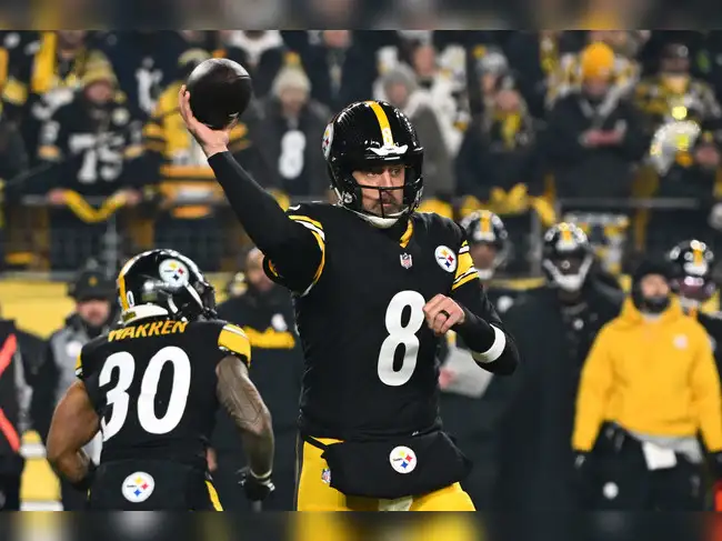 Aaron Rodgers falters as Texans roll past Steelers to advance in NFL ...