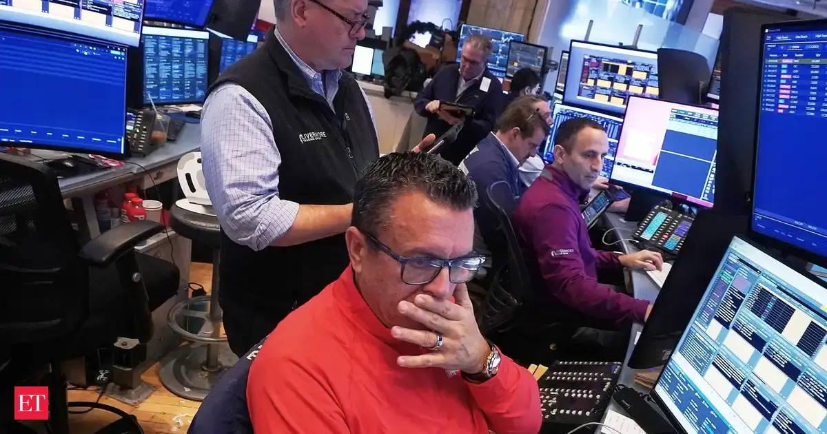 U.S Stock Market today: S&P 500 banking index crashes, Visa, Mastercard ...