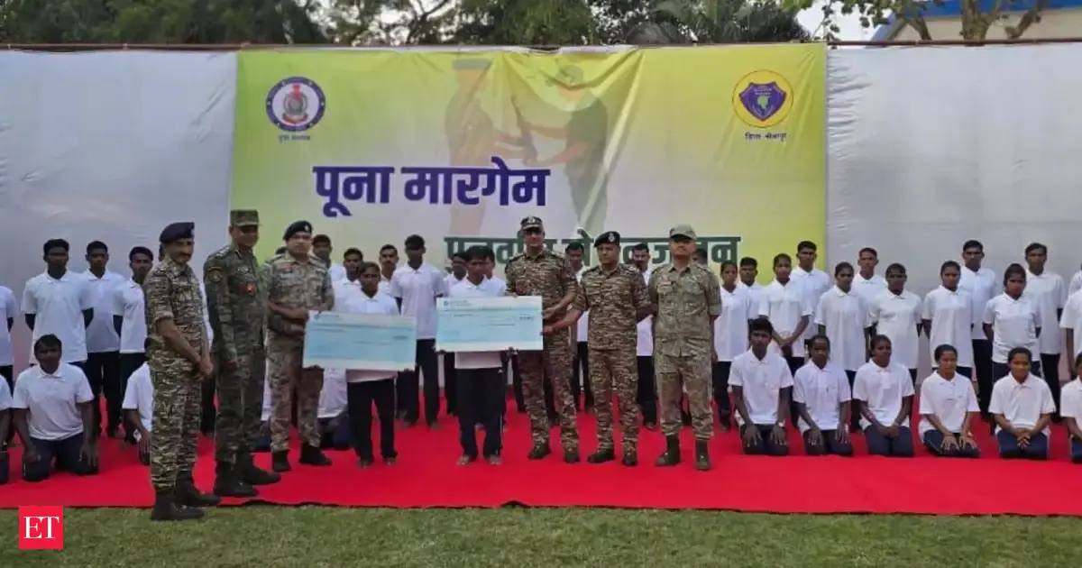 52 Naxalites surrender in Chhattisgarh's Bijapur - The Economic Times