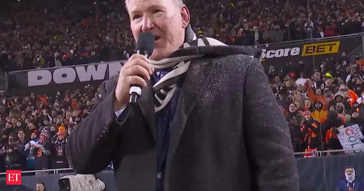 Bears vs Rams: Jim Cornelison delivers stirring national anthem ahead ...