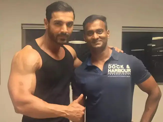 John Abraham cannot eat these two everyday foods, reveals his trainer ...
