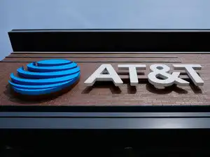 AT&T settlement payout timeline update 2026: Claim up to $7,500: AT&T ...