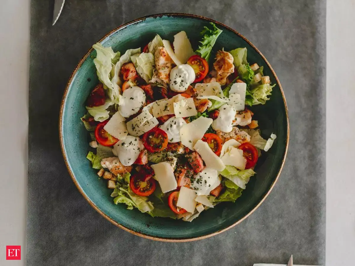 Think Salads Are Boring? These Ones Heal Your Gut & Skin - 7 Salads ...