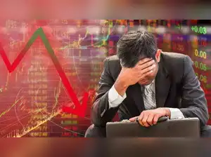 Why is Nasdaq down today: Nasdaq big crash today: Nasdaq falls over 400 ...